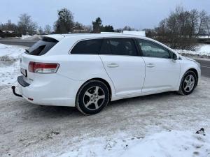 Balts Toyota Avensis 2011 Grobiņa, ar dzinēja tilpumu 2.00 L un nobraukumu 367 tūkst. km par 4300 €, foto 11 vietnē AUTOMOTO.COM.LV