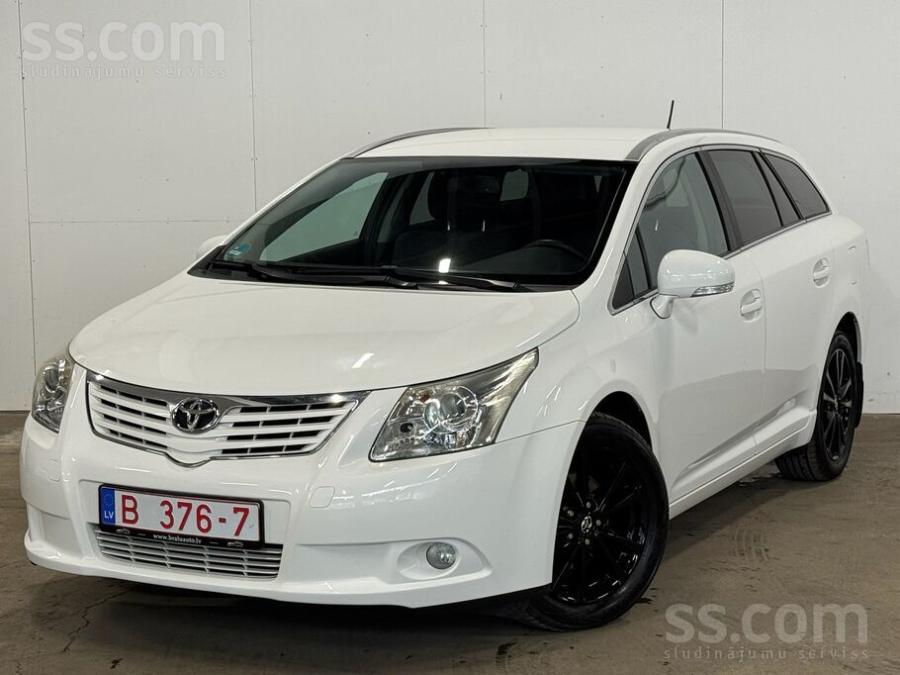Белый Тойота Авенсис 2011 в Юрмала, объемом двигателя 1.80 л и пробегом 250 тыс. км за 6850 €, фото 1 на AUTOMOTO.COM.LV