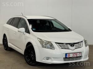 Белый Тойота Авенсис 2011 в Юрмала, объемом двигателя 1.80 л и пробегом 250 тыс. км за 6850 €, фото 3 на AUTOMOTO.COM.LV