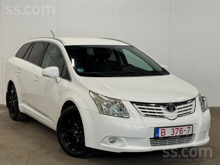 Белый Тойота Авенсис 2011 в Юрмала, объемом двигателя 1.80 л и пробегом 250 тыс. км за 6850 €, фото 3 на AUTOMOTO.COM.LV