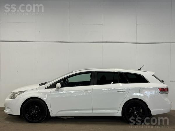 Белый Тойота Авенсис 2011 в Юрмала, объемом двигателя 1.80 л и пробегом 250 тыс. км за 6850 €, фото 4 на AUTOMOTO.COM.LV