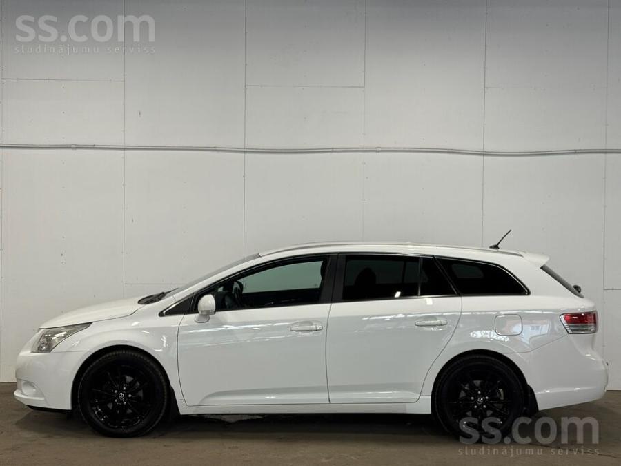 Белый Тойота Авенсис 2011 в Юрмала, объемом двигателя 1.80 л и пробегом 250 тыс. км за 6850 €, фото 5 на AUTOMOTO.COM.LV