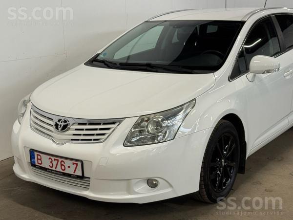 Белый Тойота Авенсис 2011 в Юрмала, объемом двигателя 1.80 л и пробегом 250 тыс. км за 6850 €, фото 5 на AUTOMOTO.COM.LV