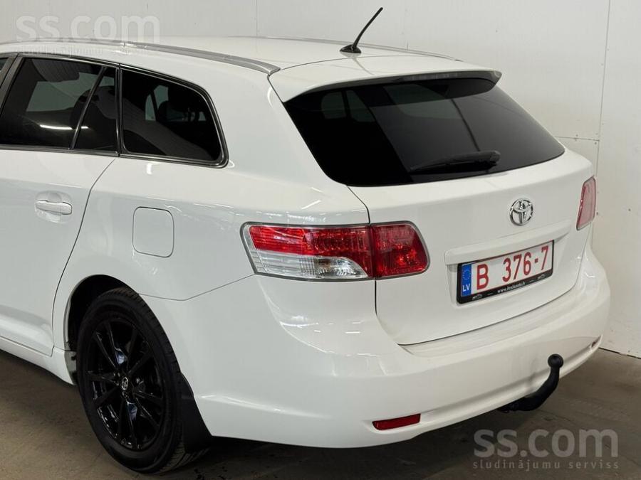 Белый Тойота Авенсис 2011 в Юрмала, объемом двигателя 1.80 л и пробегом 250 тыс. км за 6850 €, фото 7 на AUTOMOTO.COM.LV
