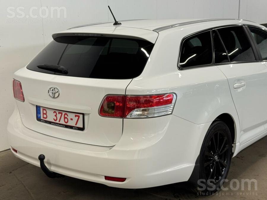 Белый Тойота Авенсис 2011 в Юрмала, объемом двигателя 1.80 л и пробегом 250 тыс. км за 6850 €, фото 10 на AUTOMOTO.COM.LV