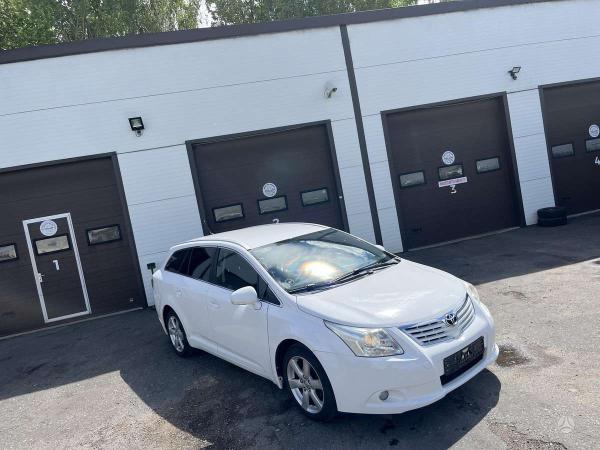 Balts Toyota Avensis 2011 Utena, ar dzinēja tilpumu 2.00 L un nobraukumu 309 tūkst. km par 2950 €, foto 6 vietnē AUTOMOTO.COM.LV
