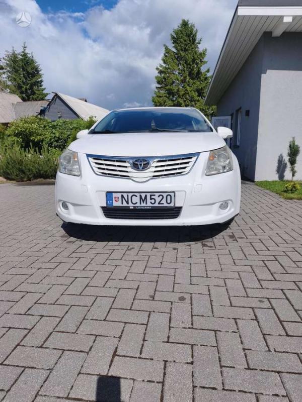 Balts Toyota Avensis 2011 Kupiškis, ar dzinēja tilpumu 2.23 L un nobraukumu 277 tūkst. km par 3300 €, foto 1 vietnē AUTOMOTO.COM.LV