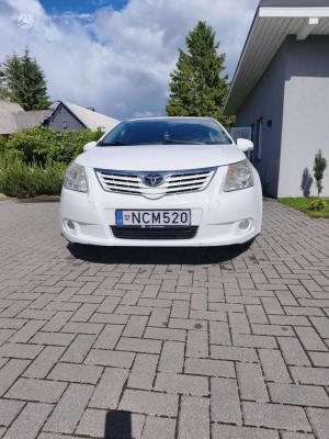 Balts Toyota Avensis 2011 Kupiškis, ar dzinēja tilpumu 2.23 L un nobraukumu 277 tūkst. km par 3300 €, foto  vietnē AUTOMOTO.COM.LV