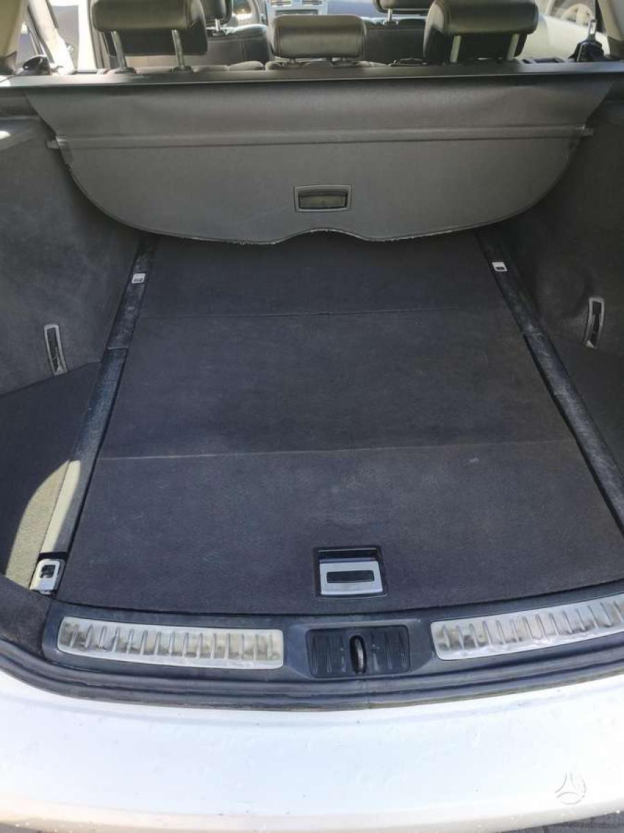 Balts Toyota Avensis 2011 Kupiškis, ar dzinēja tilpumu 2.23 L un nobraukumu 277 tūkst. km par 3300 €, foto 13 vietnē AUTOMOTO.COM.LV