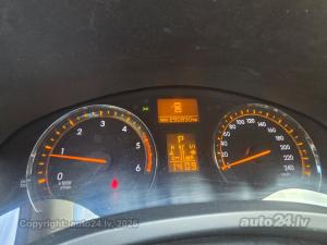 Белый Тойота Авенсис 2011 в Таллин, объемом двигателя 2.20 л и пробегом 291 тыс. км за 6000 €, фото 23 на AUTOMOTO.COM.LV