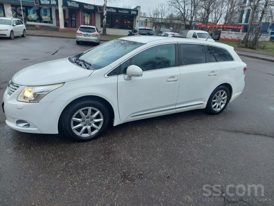 Белый Тойота Авенсис 2011 в Рига, объемом двигателя 2.00 л и пробегом 269 тыс. км за 3300 €, фото 4 на AUTOMOTO.COM.LV