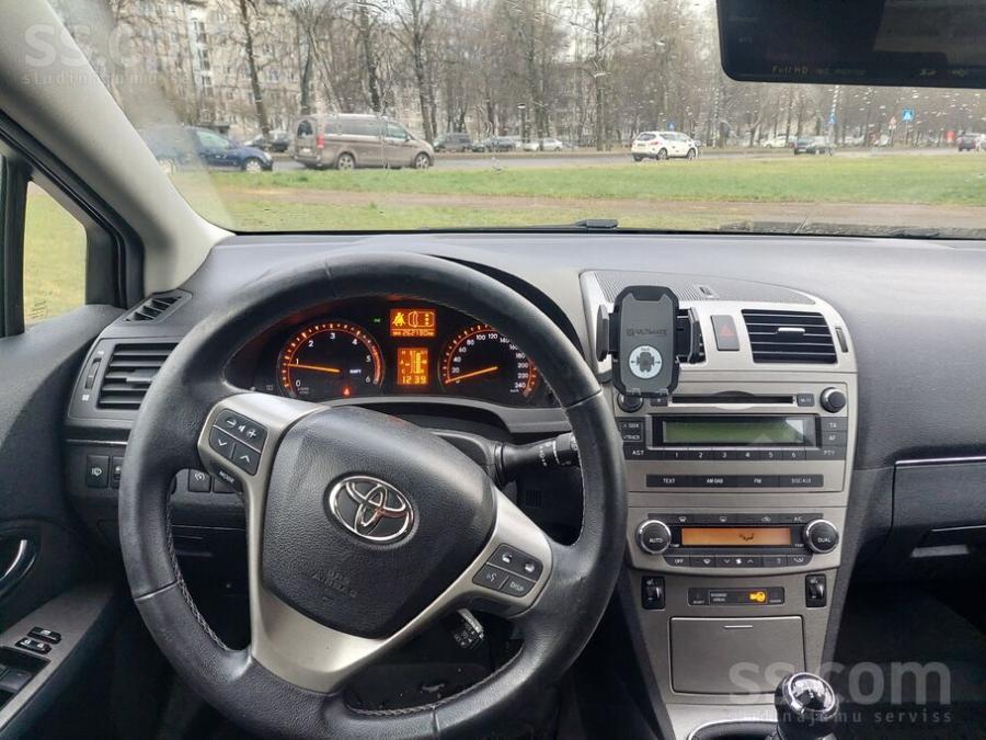 Белый Тойота Авенсис 2011 в Рига, объемом двигателя 2.00 л и пробегом 269 тыс. км за 3300 €, фото 13 на AUTOMOTO.COM.LV