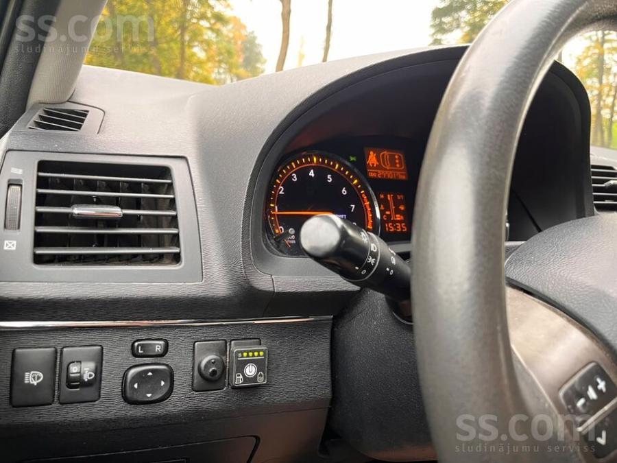 Белый Тойота Авенсис 2011 в Елгава, объемом двигателя 1.80 л и пробегом 277 тыс. км за 4200 €, фото 7 на AUTOMOTO.COM.LV