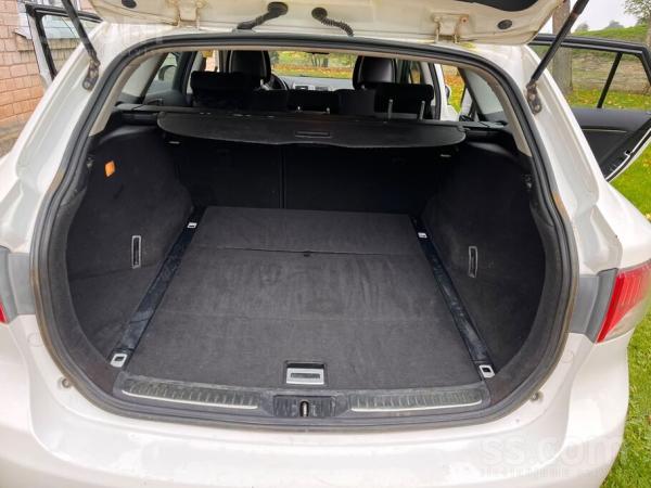 Balts Toyota Avensis 2011 Jelgava, ar dzinēja tilpumu 1.80 L un nobraukumu 277 tūkst. km par 4200 €, foto 8 vietnē AUTOMOTO.COM.LV