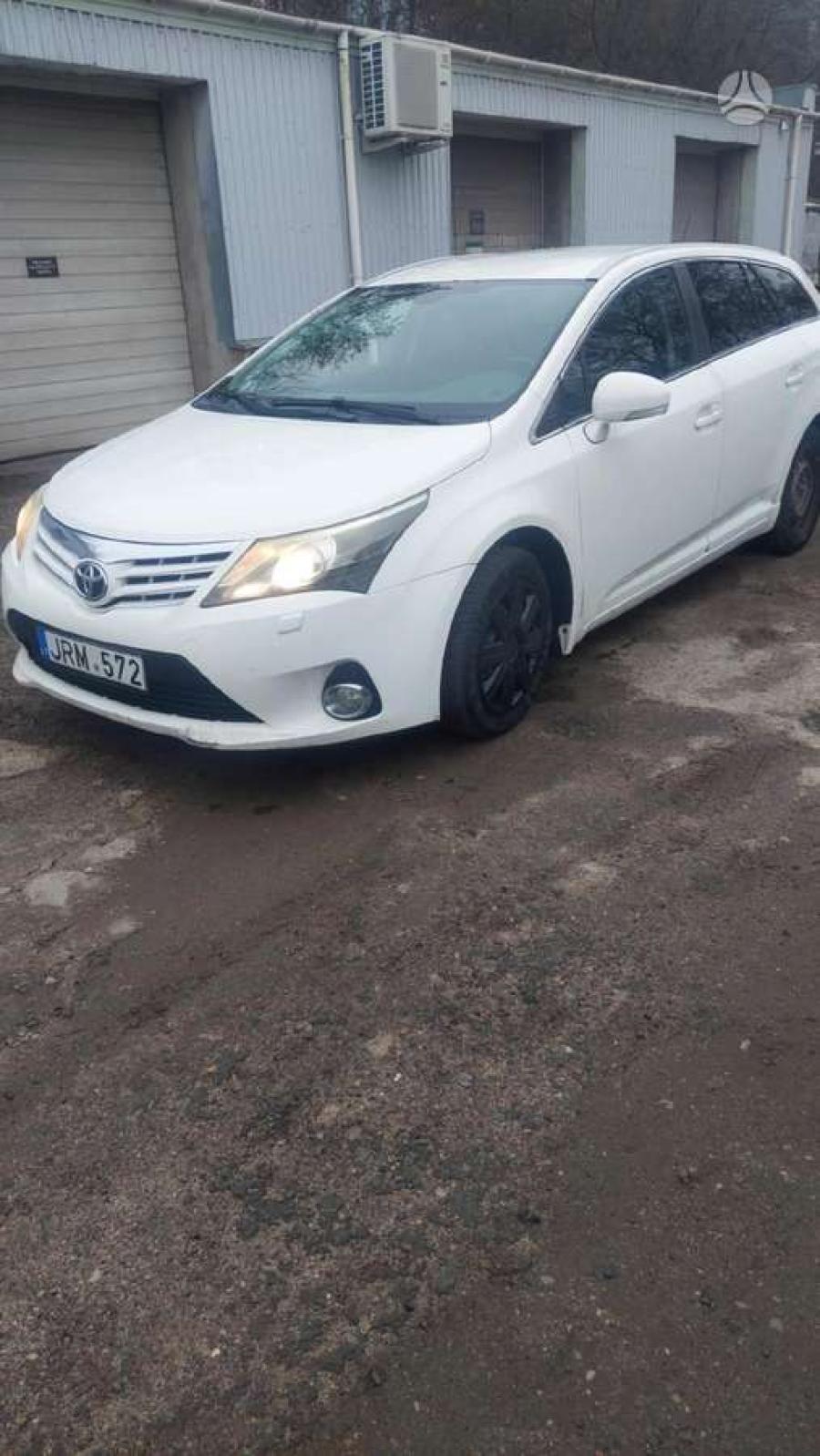 Balts Toyota Avensis 2012 Viļņa, ar dzinēja tilpumu 2.00 L un nobraukumu 417 tūkst. km par 3500 €, foto 1 vietnē AUTOMOTO.COM.LV