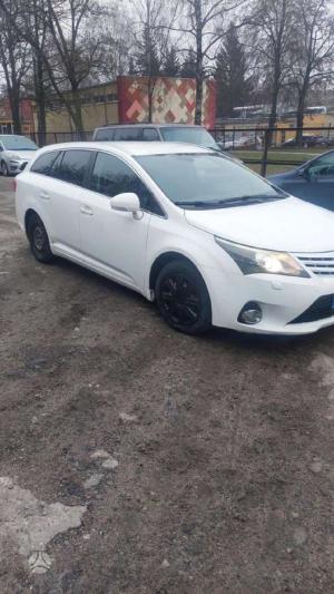 Balts Toyota Avensis 2012 Viļņa, ar dzinēja tilpumu 2.00 L un nobraukumu 417 tūkst. km par 3500 €, foto 2 vietnē AUTOMOTO.COM.LV