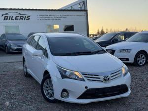 White Toyota Avensis 2012 in Utena, with an engine capacity of 2.00 L and mileage of 250 thousand km for 1790 €, photo 3 on AUTOMOTO.COM.LV