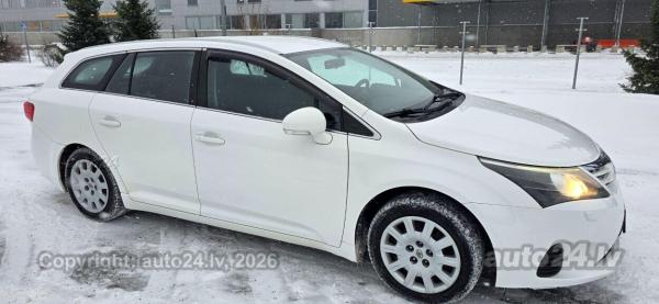 Белый Тойота Авенсис 2012 в Таллин, объемом двигателя 1.60 л и пробегом 372 тыс. км за 4900 €, фото 11 на AUTOMOTO.COM.LV