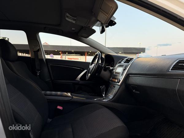 Белый Тойота Авенсис 2012 в Таллин, объемом двигателя 2.20 л и пробегом 270 тыс. км за 5600 €, фото 6 на AUTOMOTO.COM.LV