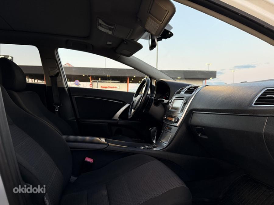Белый Тойота Авенсис 2012 в Таллин, объемом двигателя 2.20 л и пробегом 270 тыс. км за 5600 €, фото 7 на AUTOMOTO.COM.LV