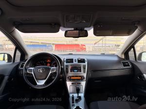 Белый Тойота Авенсис 2012 в Таллин, объемом двигателя 2.20 л и пробегом 272 тыс. км за 5400 €, фото 10 на AUTOMOTO.COM.LV