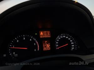 Белый Тойота Авенсис 2012 в Таллин, объемом двигателя 2.20 л и пробегом 272 тыс. км за 5400 €, фото 13 на AUTOMOTO.COM.LV