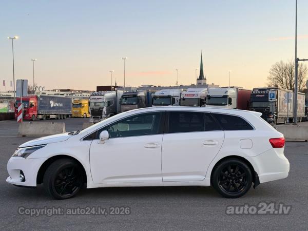White Toyota Avensis 2012 in Tallinn, with an engine capacity of 2.20 L and mileage of 272 thousand km for 5400 €, photo 4 on AUTOMOTO.COM.LV