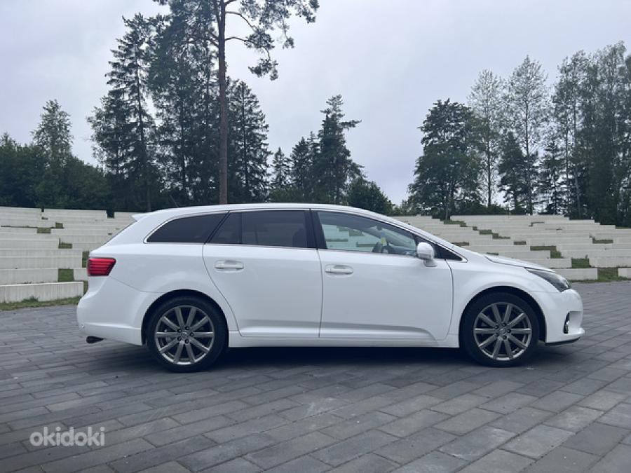Balts Toyota Avensis 2012 Tallina, ar dzinēja tilpumu 2.20 L un nobraukumu 250 tūkst. km par 2890 €, foto 4 vietnē AUTOMOTO.COM.LV