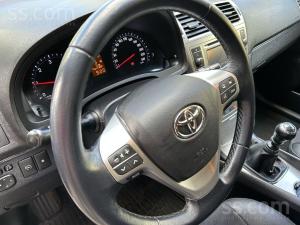 White Toyota Avensis 2013 in Riga, with an engine capacity of 2.00 L and mileage of 180 thousand km for 6360 €, photo 13 on AUTOMOTO.COM.LV