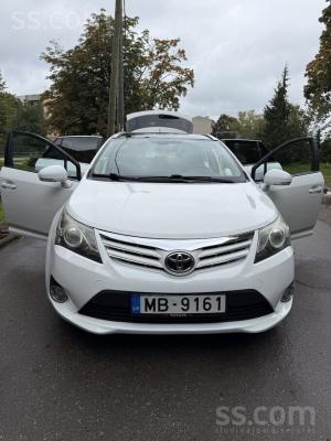 White Toyota Avensis 2013 in Riga, with an engine capacity of 2.00 L and mileage of 257 thousand km for 5000 €, photo  on AUTOMOTO.COM.LV