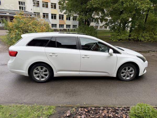 Balts Toyota Avensis 2013 Rīga, ar dzinēja tilpumu 2.00 L un nobraukumu 257 tūkst. km par 5000 €, foto 3 vietnē AUTOMOTO.COM.LV