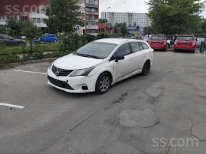 Белый Тойота Авенсис 2013 в Рига, объемом двигателя 1.60 л и пробегом 400 тыс. км за 1200 €, фото 4 на AUTOMOTO.COM.LV