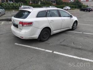 Белый Тойота Авенсис 2013 в Рига, объемом двигателя 1.60 л и пробегом 400 тыс. км за 1200 €, фото 6 на AUTOMOTO.COM.LV