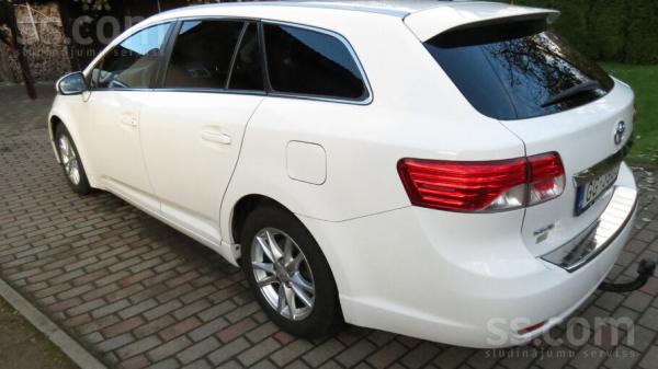 Balts Toyota Avensis 2013 Aizkraukle, ar dzinēja tilpumu 2.00 L un nobraukumu 220 tūkst. km par 5800 €, foto 4 vietnē AUTOMOTO.COM.LV