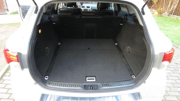 Balts Toyota Avensis 2013 Aizkraukle, ar dzinēja tilpumu 2.00 L un nobraukumu 220 tūkst. km par 5800 €, foto 7 vietnē AUTOMOTO.COM.LV
