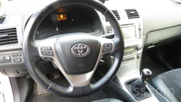 Balts Toyota Avensis 2013 Aizkraukle, ar dzinēja tilpumu 2.00 L un nobraukumu 220 tūkst. km par 5800 €, foto 9 vietnē AUTOMOTO.COM.LV