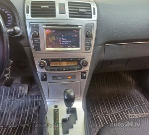 Белый Тойота Авенсис 2013 в Таллин, объемом двигателя 1.80 л и пробегом 285 тыс. км за 7300 €, фото 9 на AUTOMOTO.COM.LV