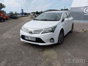 White Toyota Avensis 2013 in Cesis, with an engine capacity of 2.20 L and mileage of 310 thousand km for 3750 €, photo 1 on AUTOMOTO.COM.LV