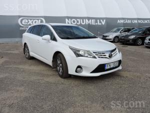 White Toyota Avensis 2013 in Cesis, with an engine capacity of 2.20 L and mileage of 310 thousand km for 3750 €, photo 3 on AUTOMOTO.COM.LV