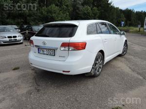 White Toyota Avensis 2013 in Cesis, with an engine capacity of 2.20 L and mileage of 310 thousand km for 3750 €, photo 4 on AUTOMOTO.COM.LV