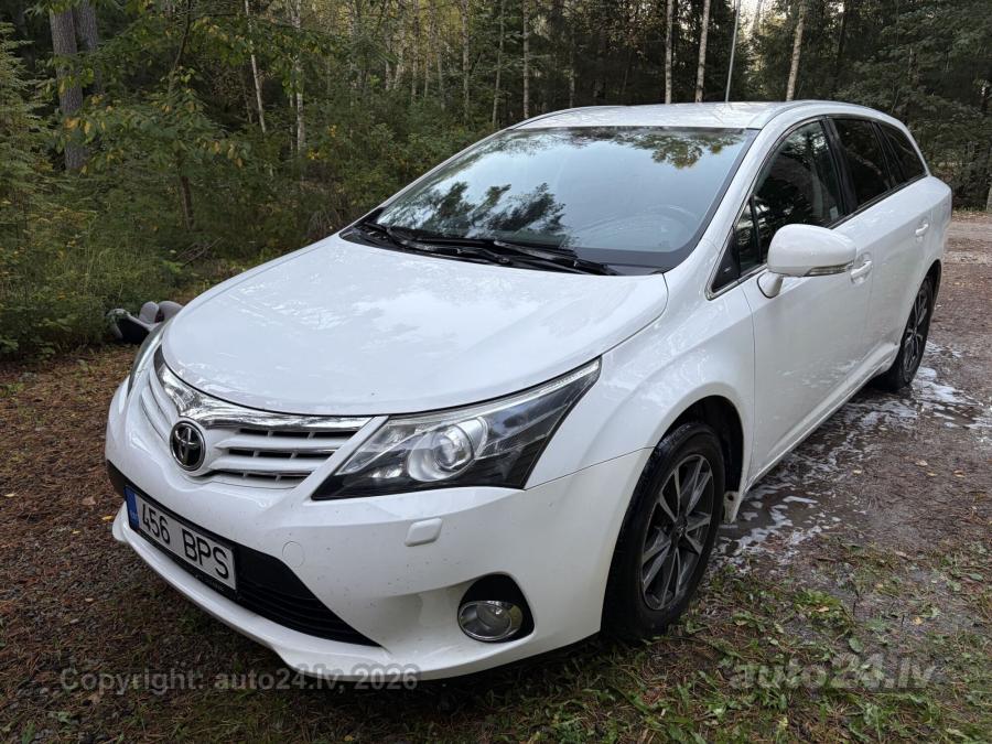 White Toyota Avensis 2013 in Tallinn, with an engine capacity of 1.80 L and mileage of 316 thousand km for 5500 €, photo 3 on AUTOMOTO.COM.LV