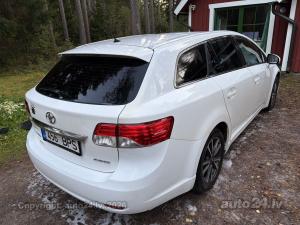 White Toyota Avensis 2013 in Tallinn, with an engine capacity of 1.80 L and mileage of 316 thousand km for 5500 €, photo 6 on AUTOMOTO.COM.LV
