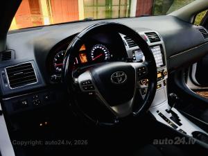 White Toyota Avensis 2013 in Tallinn, with an engine capacity of 1.80 L and mileage of 316 thousand km for 5500 €, photo 14 on AUTOMOTO.COM.LV