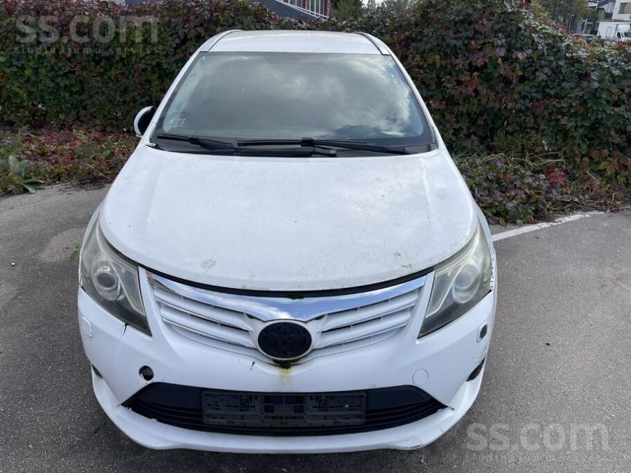 Balts Toyota Avensis 2013 Rīga, ar dzinēja tilpumu 1.60 L un nobraukumu 0 tūkst. km par 990 €, foto 3 vietnē AUTOMOTO.COM.LV