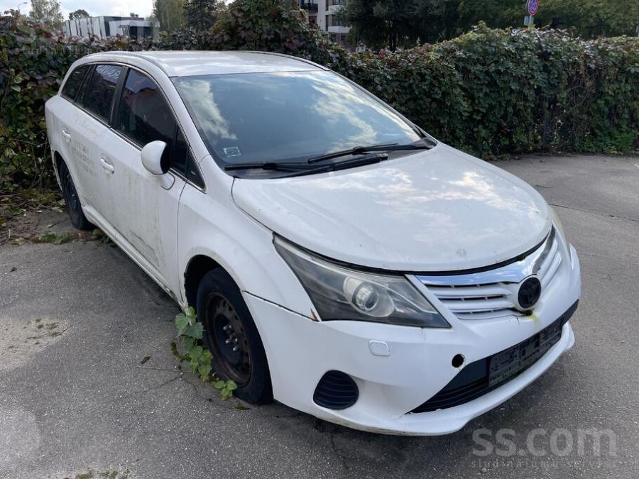 Balts Toyota Avensis 2013 Rīga, ar dzinēja tilpumu 1.60 L un nobraukumu 0 tūkst. km par 990 €, foto 4 vietnē AUTOMOTO.COM.LV