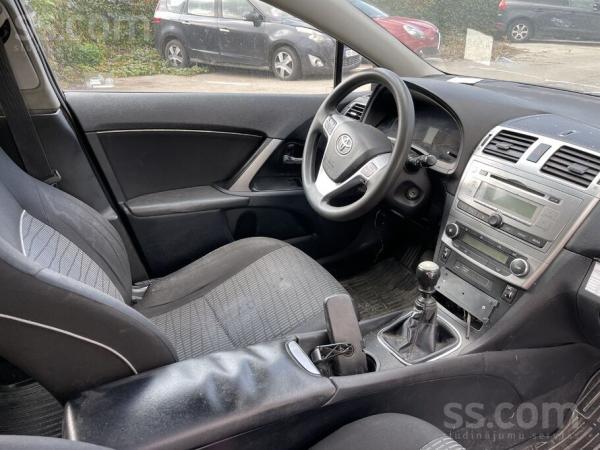 Тойота Авенсис 2013 в Рига на AUTOMOTO.COM.LV Белый Тойота Авенсис 2013 в Рига, объемом двигателя 1.60 л и пробегом 0 тыс. км за 990 €, фото 8 на AUTOMOTO.COM.LV
