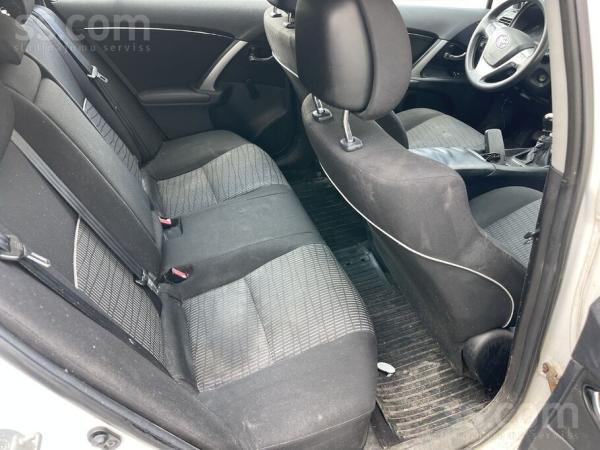Тойота Авенсис 2013 в Рига на AUTOMOTO.COM.LV Белый Тойота Авенсис 2013 в Рига, объемом двигателя 1.60 л и пробегом 0 тыс. км за 990 €, фото 9 на AUTOMOTO.COM.LV