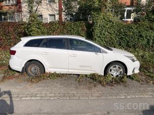 Белый Тойота Авенсис 2013 в Рига, объемом двигателя 1.60 л и пробегом 0 тыс. км за 990 €, фото 3 на AUTOMOTO.COM.LV
