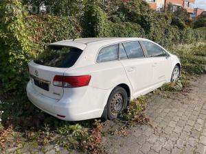 Белый Тойота Авенсис 2013 в Рига, объемом двигателя 1.60 л и пробегом 0 тыс. км за 990 €, фото 4 на AUTOMOTO.COM.LV