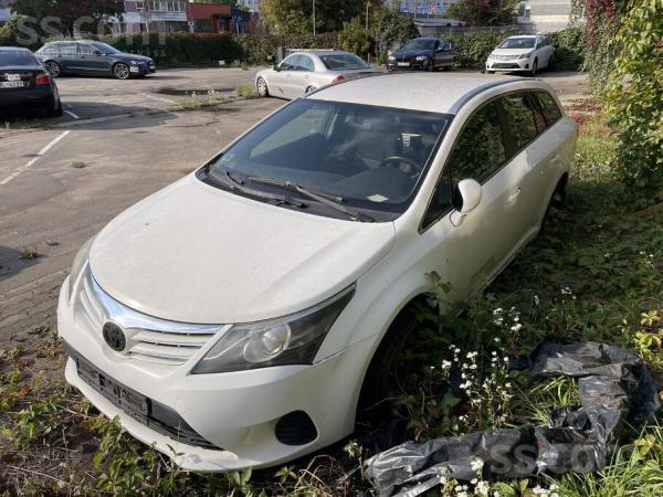Balts Toyota Avensis 2013 Rīga, ar dzinēja tilpumu 1.60 L un nobraukumu 0 tūkst. km par 990 €, foto 6 vietnē AUTOMOTO.COM.LV